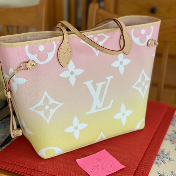 Lv By The Pool Collection Singapore Covid | Paul Smith